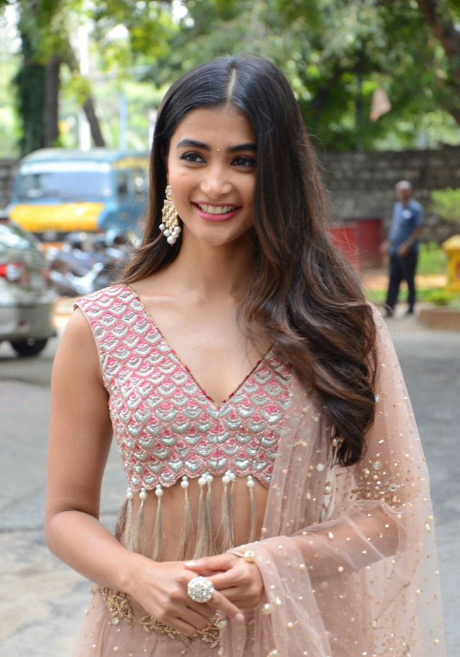 Actress Pooja Hegde Stills